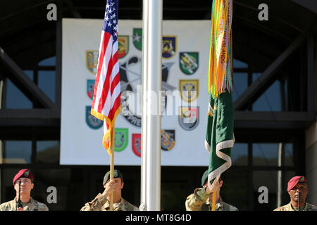 Maj. Gen. E. John Deedrick, Jr., the 1st Special Forces Command’s ...