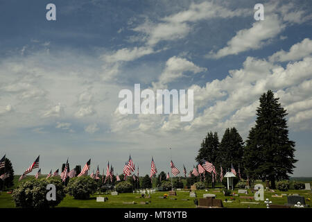 Quimby, IOWA, USA. 28th May, 2017. Approximately 60 people attended the ...