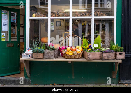An independent fruit and veg / vegetable stall on Oxford Road near the ...