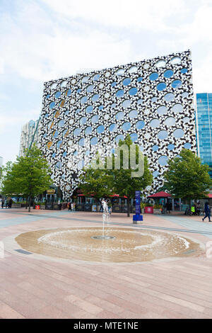 Ravensbourne University (formerly the Ravensbourne College of Design ...