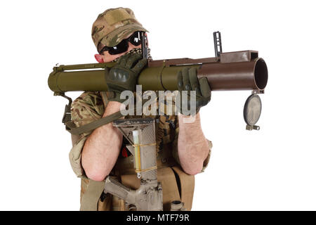 US Army Ranger aiming rifle Stock Photo - Alamy