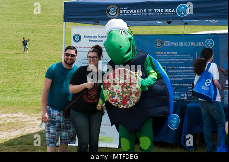 VIRGINIA BEACH, Va. (April 22, 2022) Naval Surface Force Atlantic ...