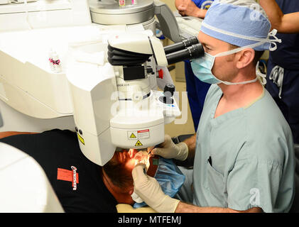 Eye, refractive surgery: treatment of presbyopia by scleral expansion ...