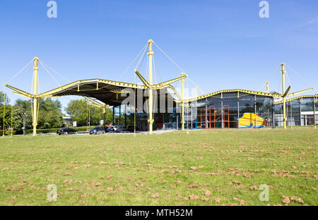 Renault distribution centre building designed by Norman Foster 1982 ...