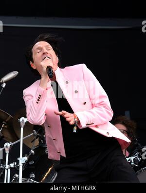 Russell Mael, lead vocalist with Sparks performing at Common People ...