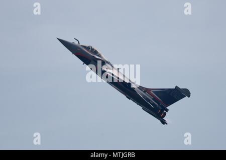 Rafale Solo Display Team with it's new paint scheme for 2018 - flying ...