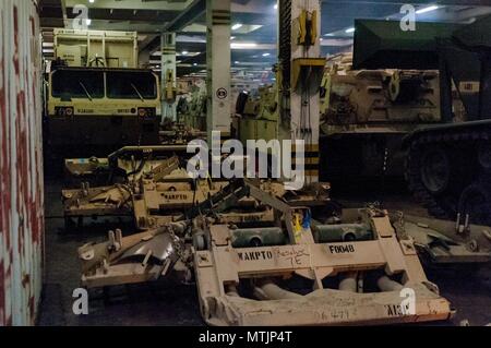 Bremerhaven, Germany – Army M1A2 Abrams Main Battle Tanks from 3rd ...
