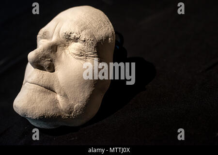 The death mask of Albert Pierrepoint, the UK's most famous hangman ...