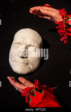 The death mask of Albert Pierrepoint, the UK's most famous hangman ...