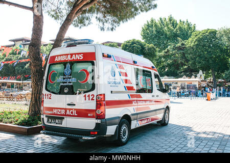 Turkey Istanbul Sultanahmet emergency service no 112 Ford ambulance or ...