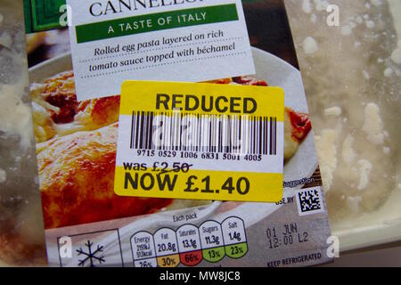 Use by best before food packaging label Stock Photo - Alamy