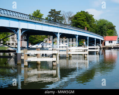 Cookham Bridge, Cookham, nr Maidenhead, Berkshire, England, UK, GB ...
