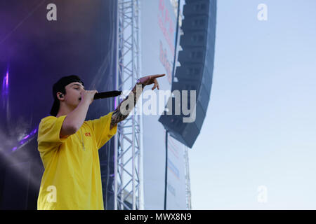 Worms, Germany. 2nd June 2018. Fans watching Sydney Youngblood ...