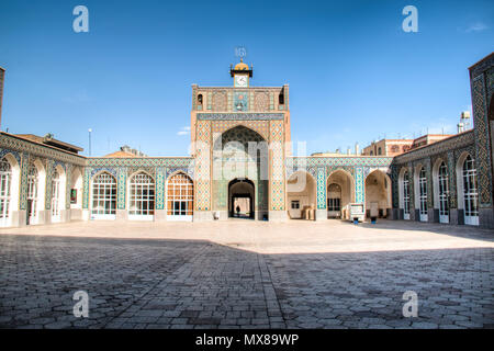 The Jameh mosque is the largest and most important mosque of the desert ...