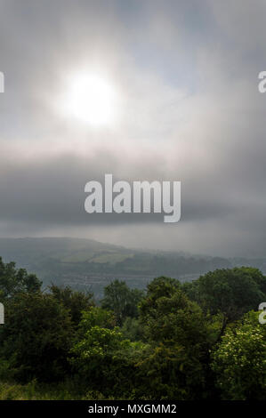 Batheaston, Somerset, UK weather. 4th June 2018. A misty start to the ...