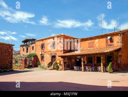 Villacorta. Pueblo rojo. Ruta de los pueblos rojos, negros y amarillos ...
