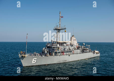 The mine countermeasure (MCM) ship USS Devastator (MCM 6) rafts with ...