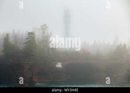 Devil's Island Lighthouse on Lake Superior and the Apostle Islands ...