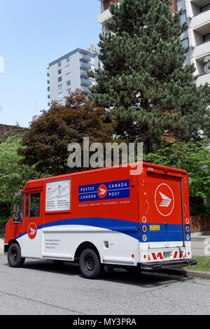 Canada Post Postes Mail Truck Delivery Communication Government Stock ...