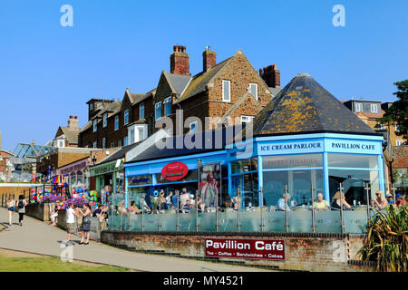 Hunstanton, shops, cafes, ice cream parlours, girt shops, seaside ...