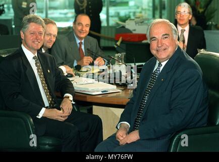 President Bill Clinton with the Canadian Prime Minister Jean Chretien ...