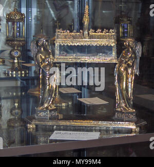 . Reliquary of Saint Louis IX, king of France (end 13th c.); Museum of ...