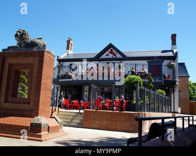 The Red Lion Pub in Southampton. One of the oldest pubs in the UK the ...