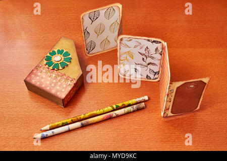 Scapbook empty album with textured cards Stock Photo - Alamy
