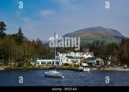 The Wateredge Inn at Ambleside on Lake Windermere Stock Photo - Alamy