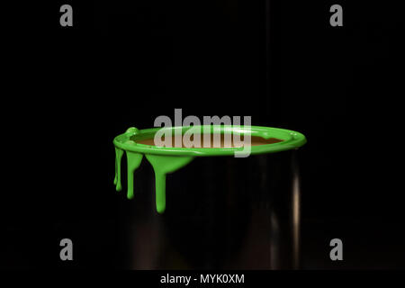 Vibrant Green and Black Acrylic Fluid Art Texture, Abstract Digital ...