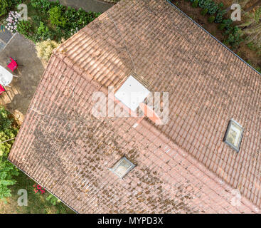 Dirty and ugly rooftop Stock Photo - Alamy