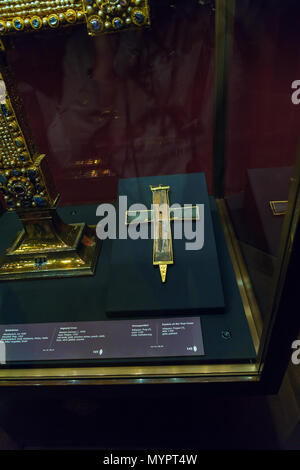 The Imperial Cross with the Holy Lance (L) and the True Cross (R ...