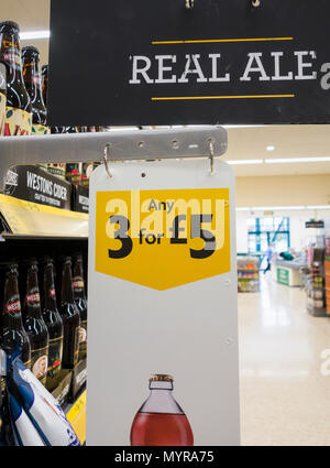bottles of real ale in a supermarket Stock Photo - Alamy