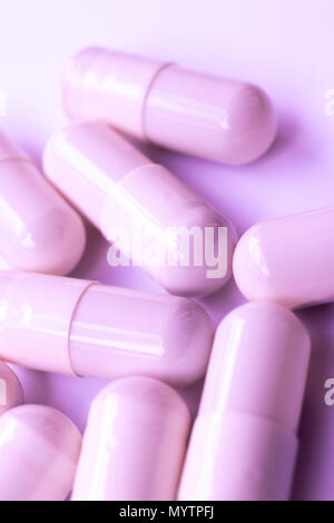 Multi vitamin and mineral natural health food supplement pills for ...