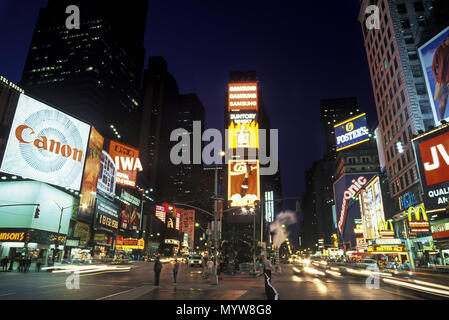 1992 HISTORICAL TIMES SQUARE MIDTOWN MANHATTAN NEW YORK CITY USA Stock ...