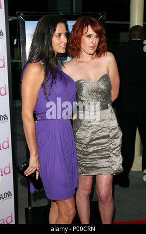 Rumer Willis and Mom Demi Moore pose together on the red carpet at the ...