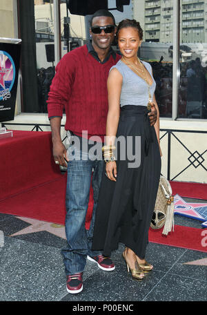 Eva Pickford Angela Bassett Honored with a Star on the Hollywood Walk ...