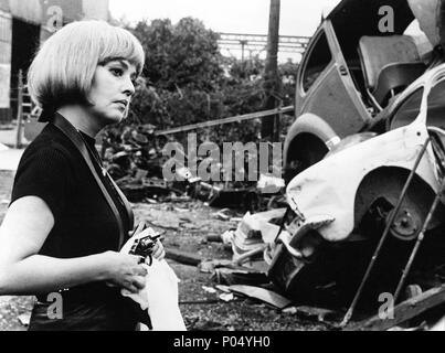 JEANNE MOREAU, THE BRIDE WORE BLACK, 1968 Stock Photo - Alamy