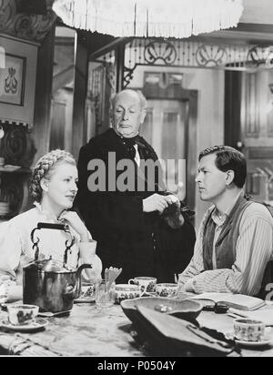 I REMEMBER MAMA, Philip Dorn, Irene Dunne, Peggy McIntyre, Barbara Bel ...