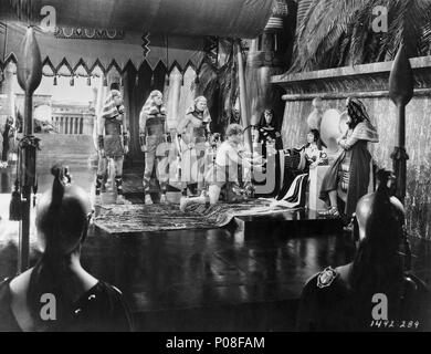 Claudette Colbert Film Cleopatra (USA 1934) Characters: Cleopatra Director: Cecil B. Demille 05 ...