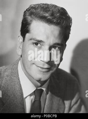 Stars: RICHARD CONTE Stock Photo - Alamy