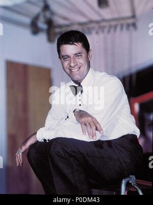 JERRY LEWIS PORTRAIT Stock Photo - Alamy
