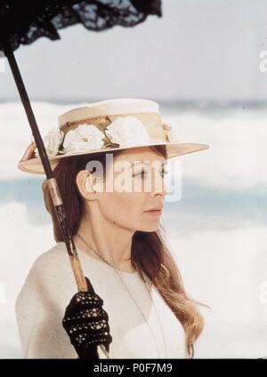 SARAH MILES and Director DAVID LEAN on set location candid on beach ...
