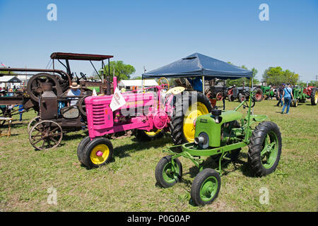 Shaw DU-ALL Model R8 W Stock Photo - Alamy