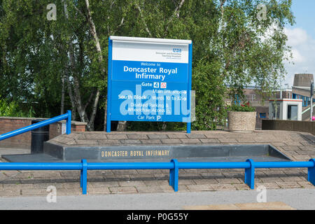 Doncaster Royal Infirmary Gate 4 South Block Wards 10 to 32 Stock Photo ...