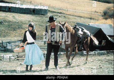 TRUE GRIT 1969 Paramount Pictures film with John Wayne at right and Kim ...