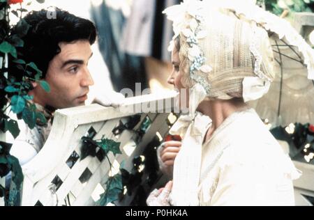 WASHINGTON SQUARE (1997) JENNIFER JASON LEIGH WSQU 026 Stock Photo - Alamy