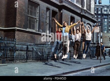 WEST SIDE STORY, Tony Mordente (standing), Natalie Wood (kneeling ...