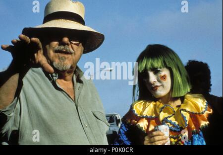 SHORT CUTS, director Robert Altman, Anne Archer on set, 1993, (c) Fine ...