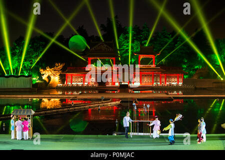 Yangzhou, Jiangsu, China. Evening Dance Show, "A Night of Flowers and ...